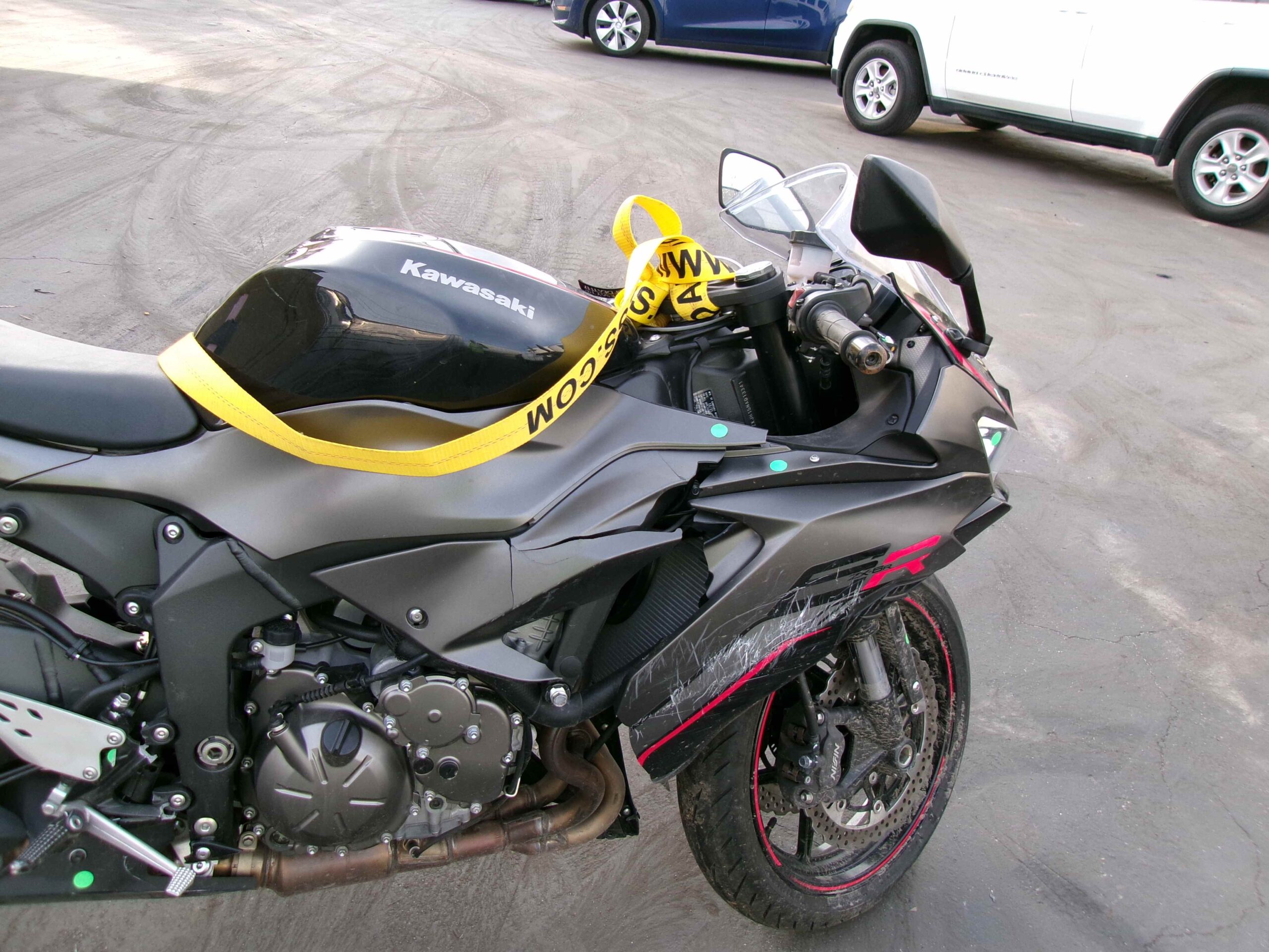Auto Azzi » Kawasaki ZX636 2022